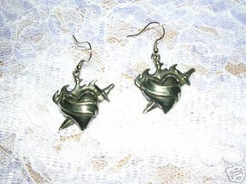 NEW FLAMING HEART & DAGGER INK'D TATTOO LOOK USA CAST PEWTER DANGLING ...