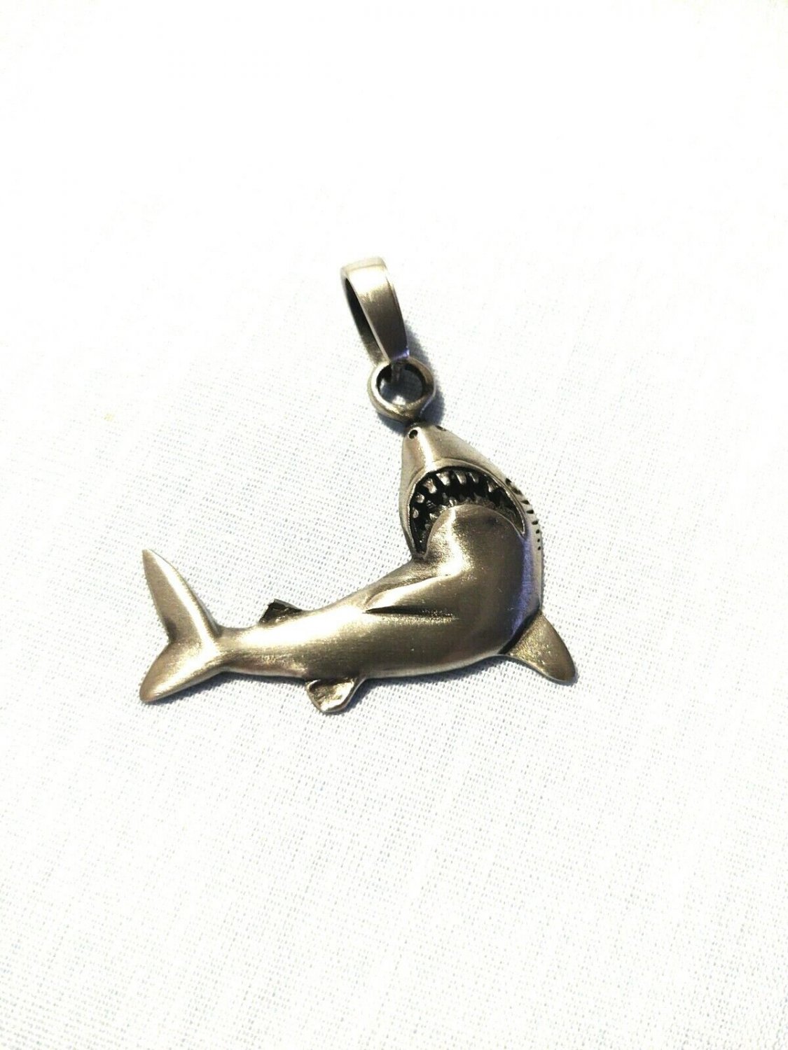 SHARK GREAT WHITE JAWS OCEAN BEAST PENDANT JEWELRY ADJ CORD PEWTER NECKLACE