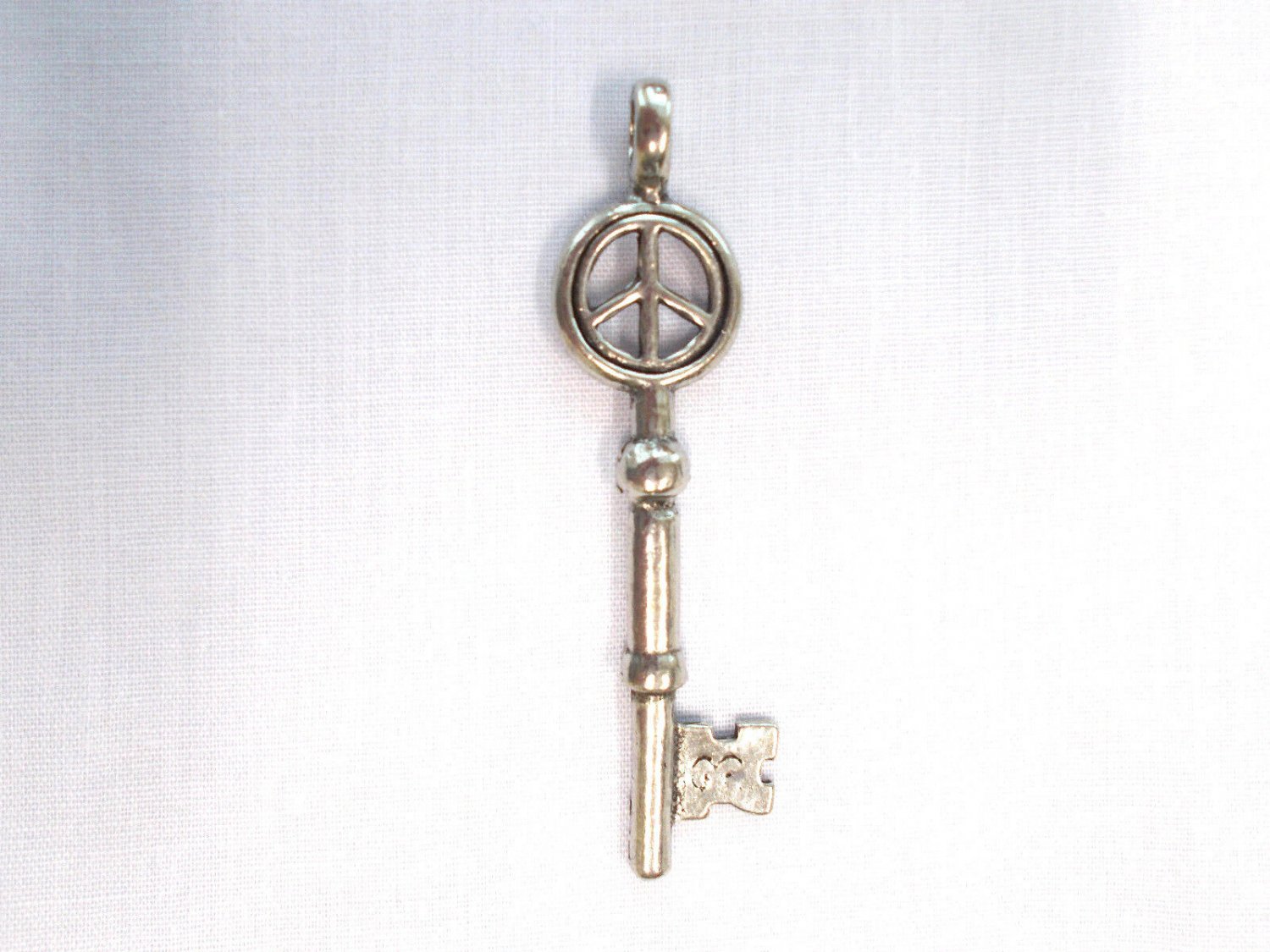 HIPPIE PEACE SIGN SYMBOL TOPPER SKELETON KEY USA PEWTER PENDANT ADJ ...