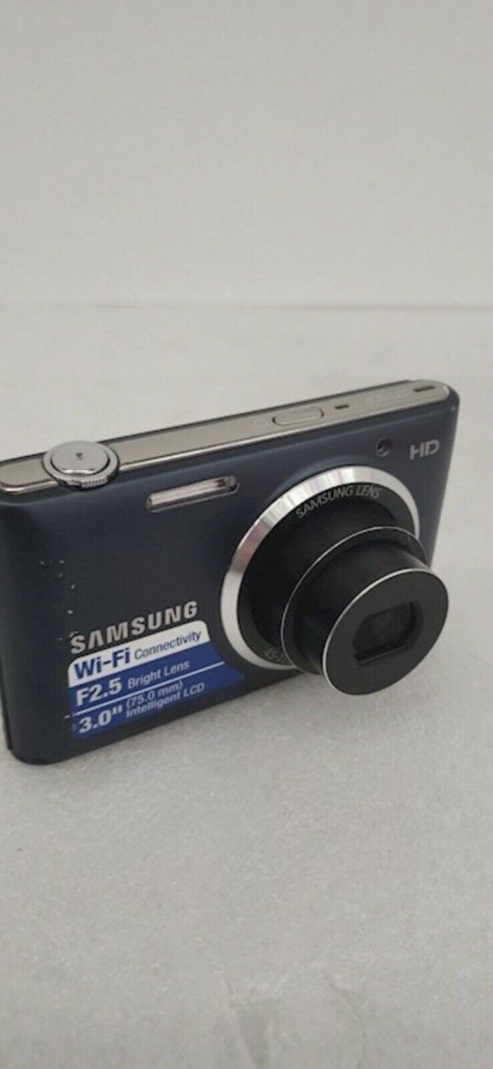 Samsung ST150F 16.2MP Smart WiFi with 5x Optical Zoom and 3.0" LCD screen