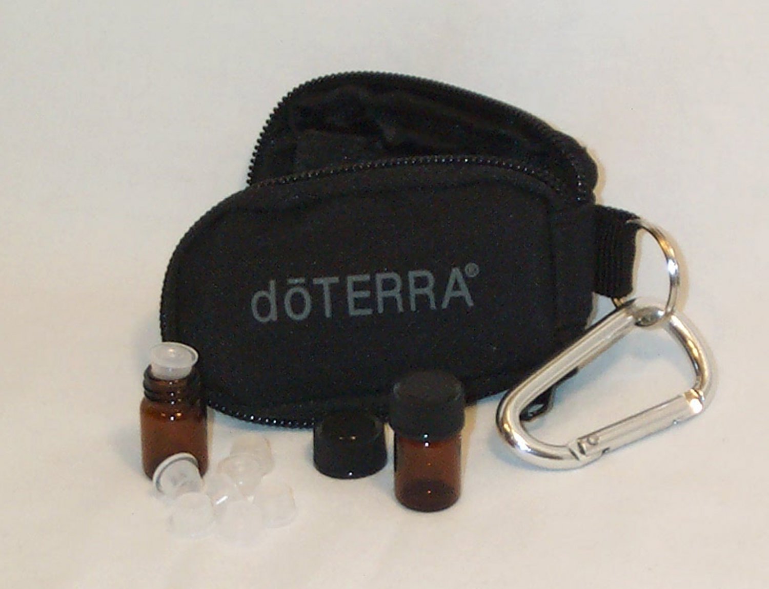 DoTERRA BLACK TRAVEL CASE KEYCHAIN ESSENTIAL OILS ~ WITH 8 - EMPTY 5/8 ...