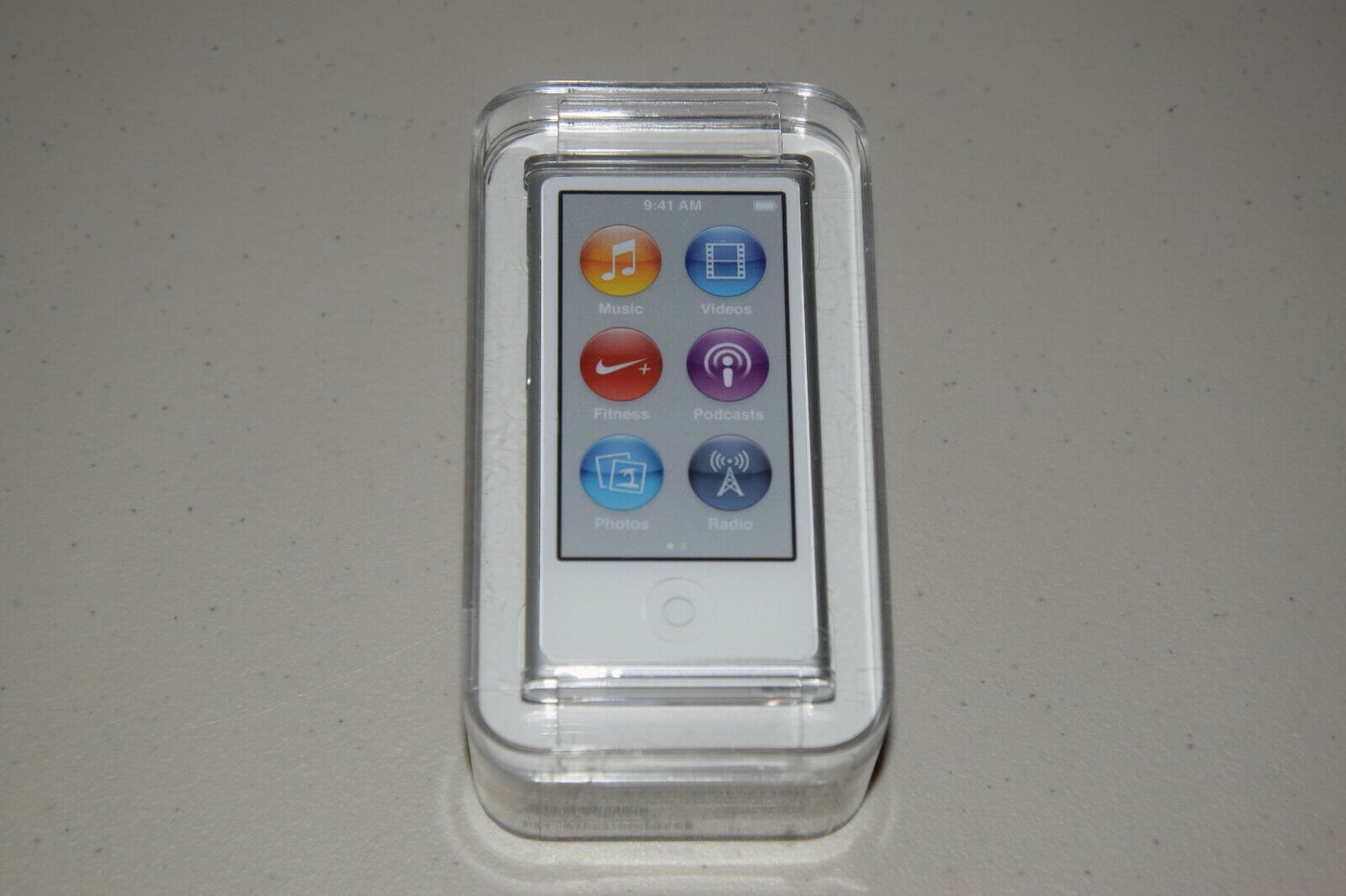 Apple iPod Nano 7th Generation 16 GB Silver MD480LL/A FM AAC MP3 Media ...