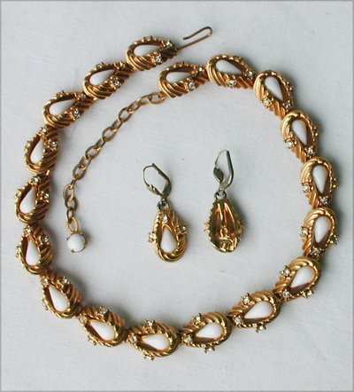 Vintage West Germany demi parure jewelry set necklace earrings white beads rhinestones gold tone