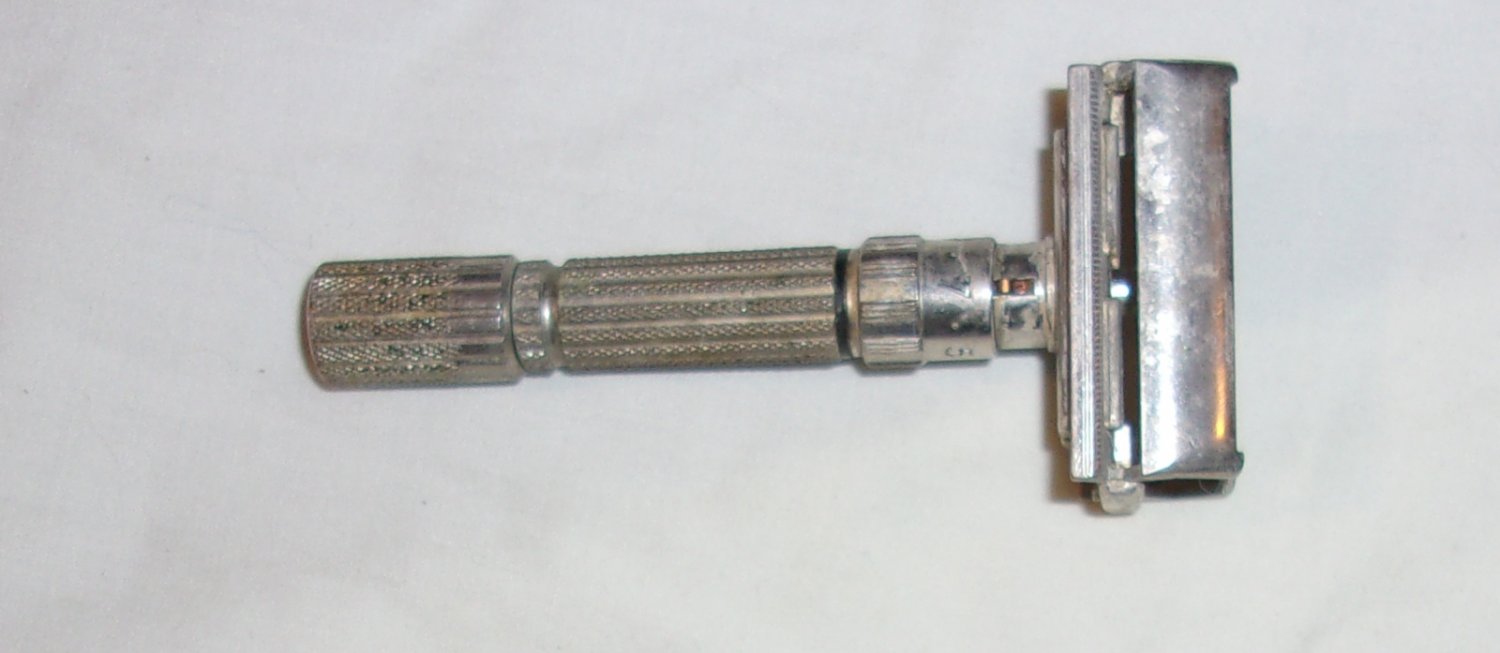 Vintage Gillette Adjustable Double edge safety razor- Fat Boy? - silvertone