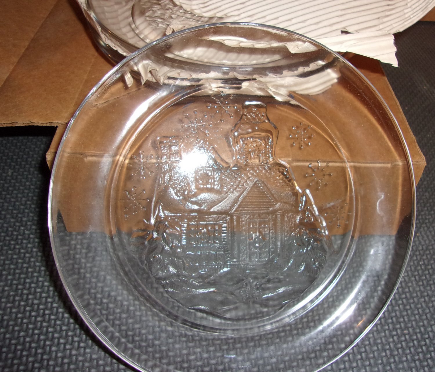 Gingerbread House Dessert Plates- Set of Four. Avon Gift Collection 2000