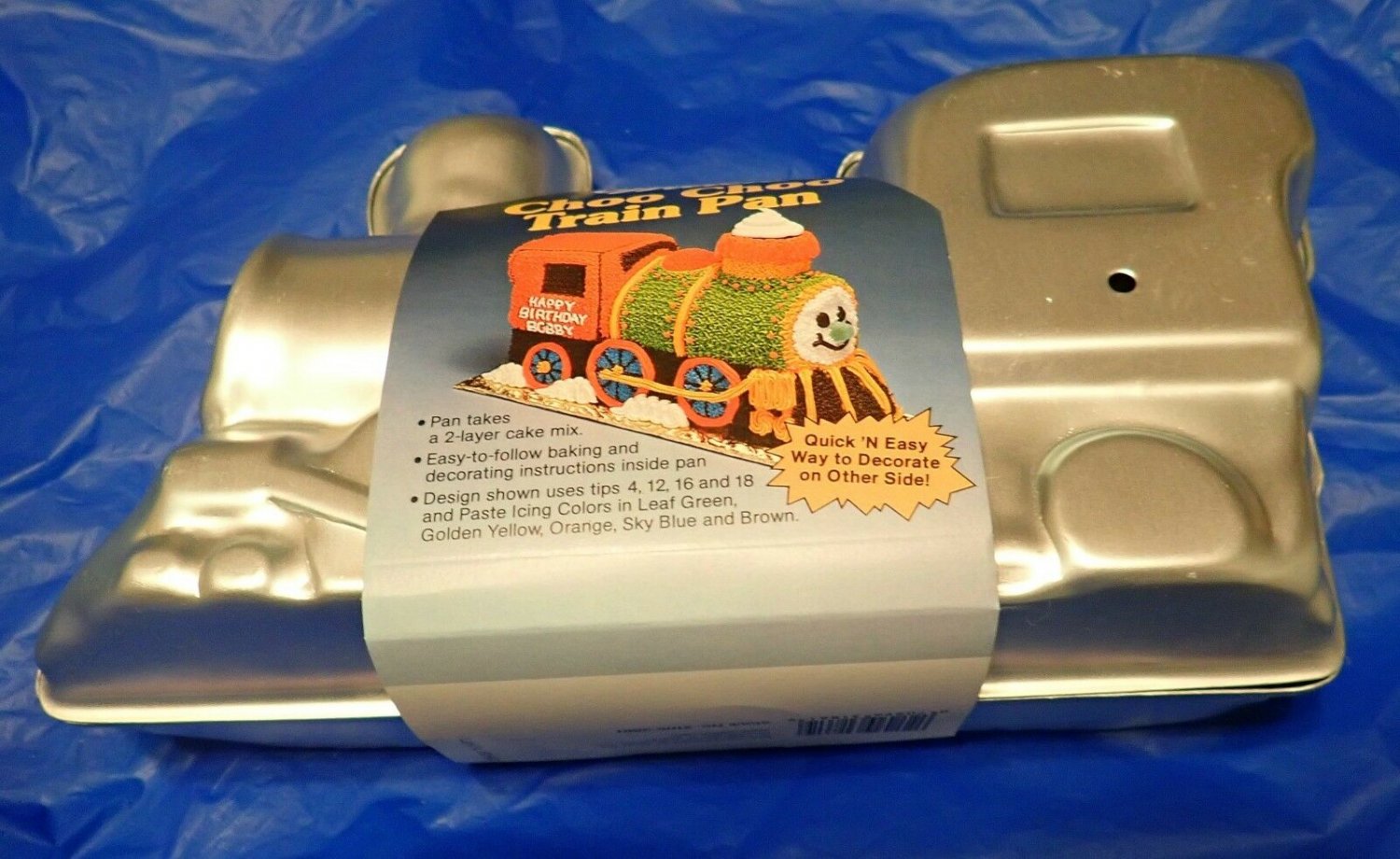 Wilton 3D Choo Choo Train Cake Stand Up Cake Pan!