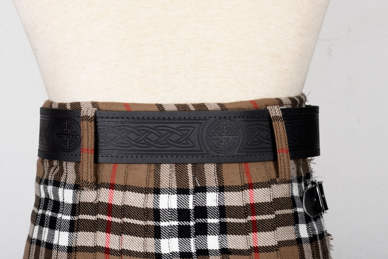 Traditional Scottish Leather Black Kilt Belt -Medieval Knot Celtic ...