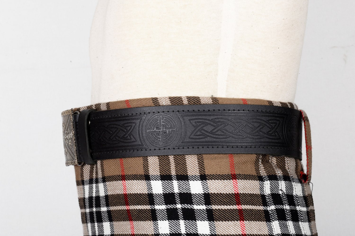 Traditional Scottish Leather Black Kilt Belt -Medieval Knot Celtic ...