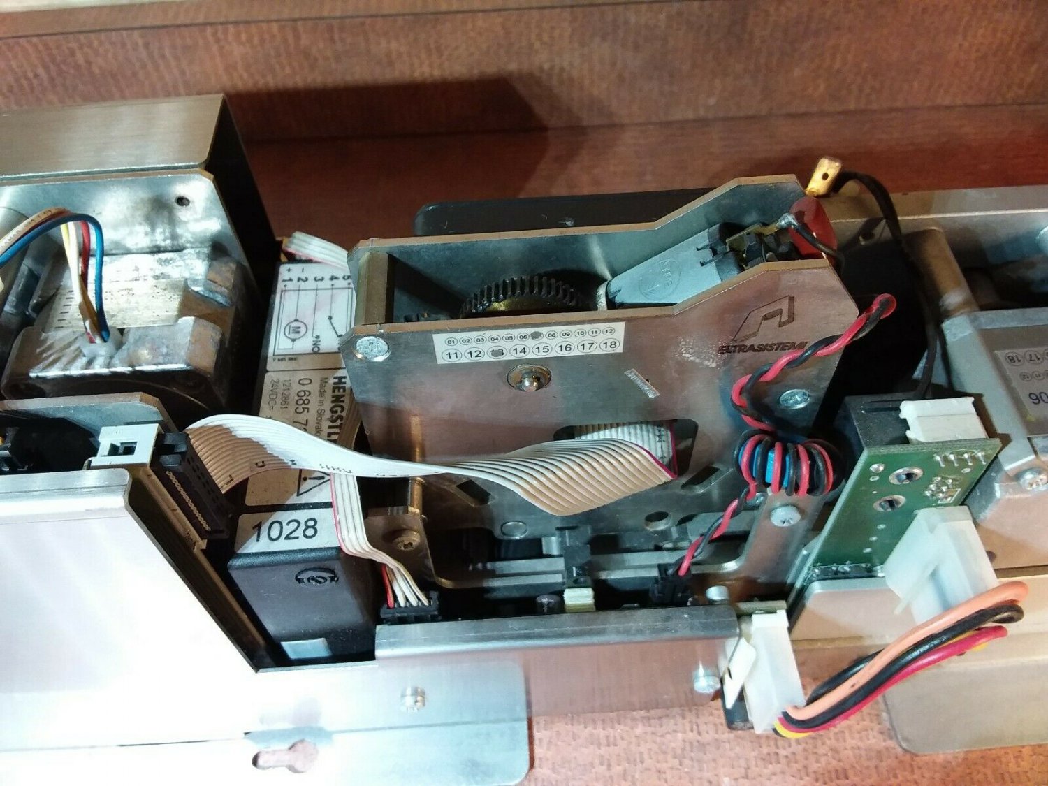 EL-TRA SISTEMI Parking Lot Garage Entry Exit Ticket Dispenser Counter