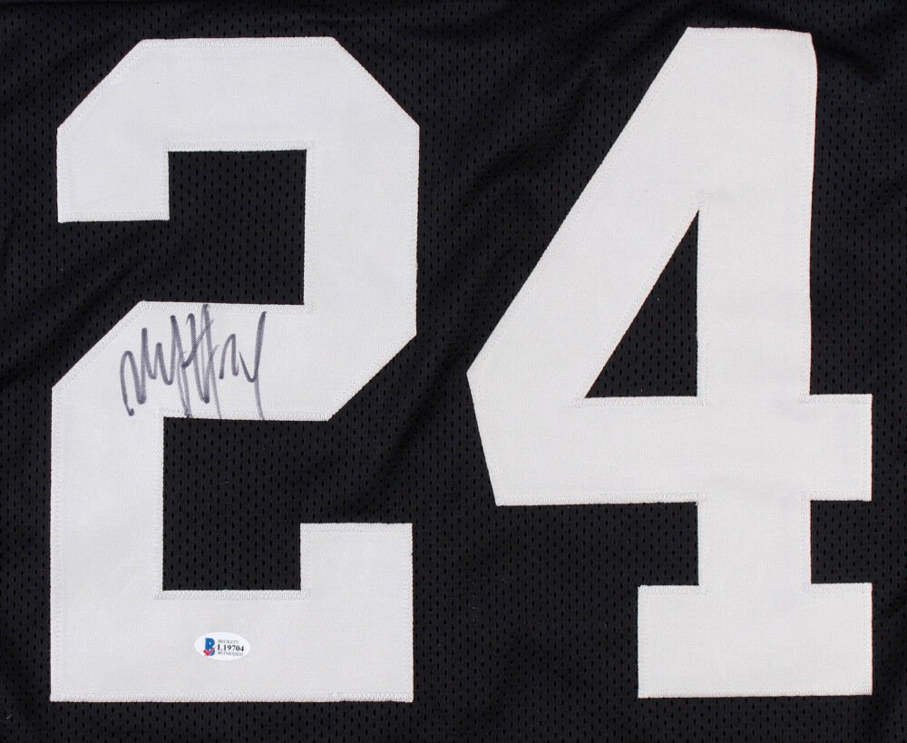 Marshawn Lynch Signed Oakland Raiders Jersey (Beckett) 5×Pro Bowl ...