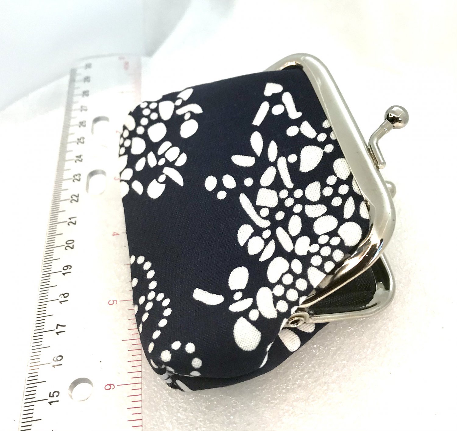 Coin purse with handmade 20mm snap