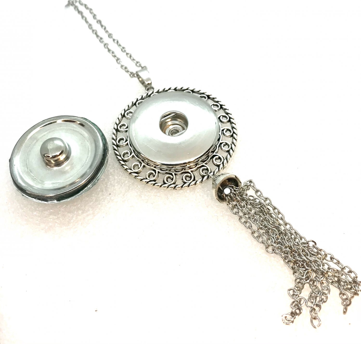 Snap Round with tassels Necklace handmade 30mm Snap