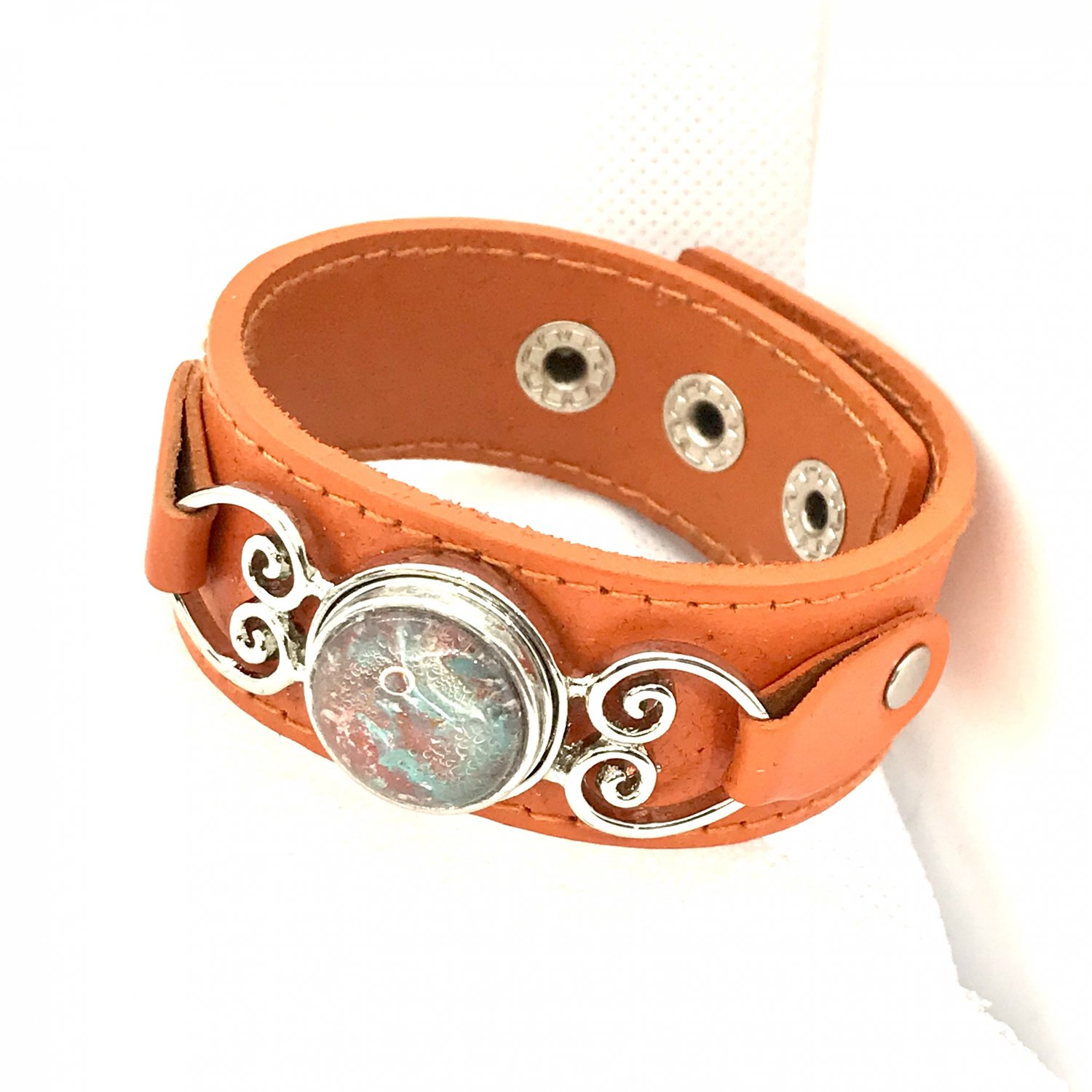 Leather bracelet Hand Painted Ginger snaps Buttons 18-20mm Fast Shipping