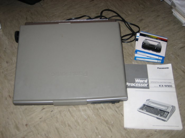 Panasonic KX-W905 Electric Typewriter