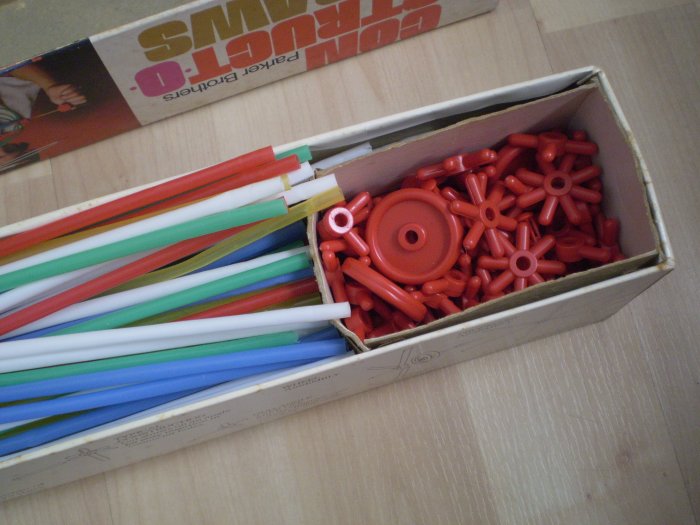 Parker Brothers Construct-O-Straws #118 Vintage 1976 Building Toy