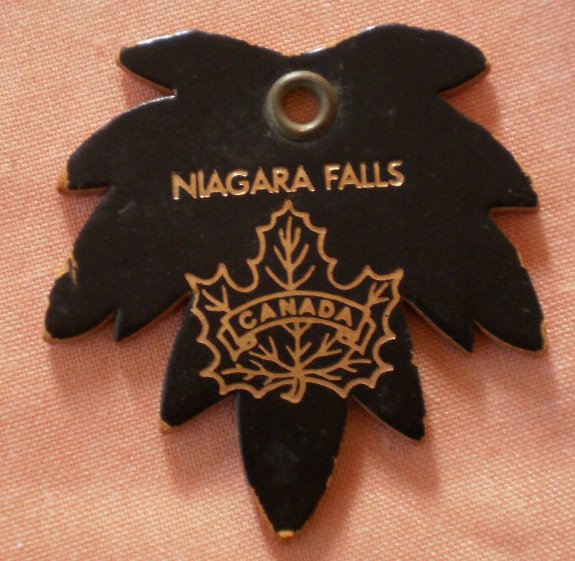 Niagara Falls Leather Key Chain Maple Leaf Ring Canada Vintage Keychain