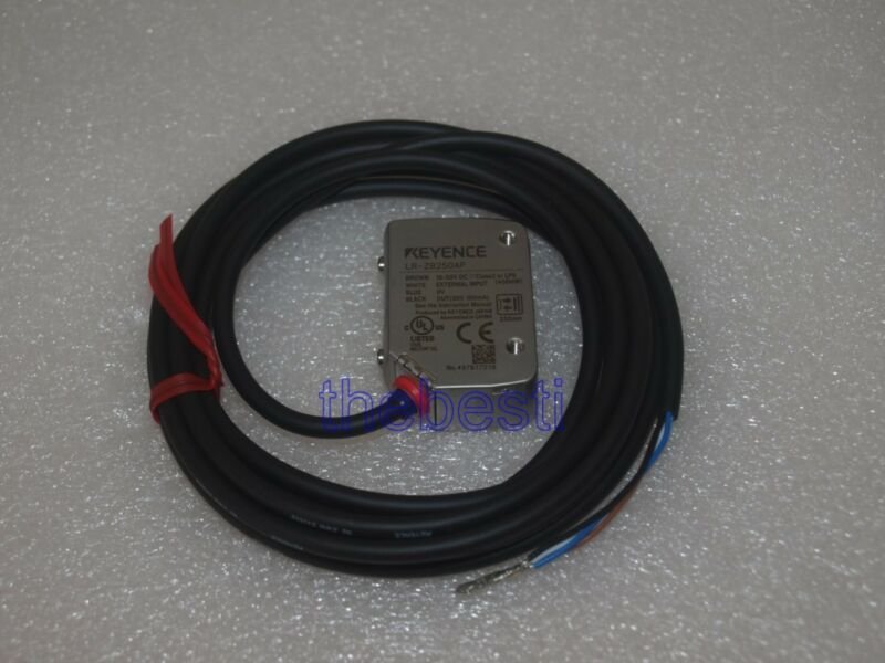 New Keyence LR-ZB250AP CMOS Laser Sensor In Box LR-ZB250AP