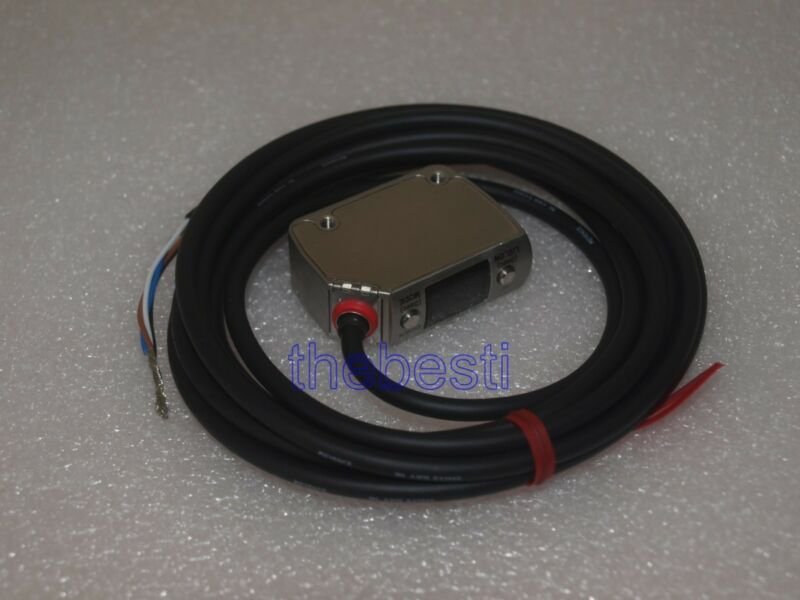 New Keyence LR-ZB250AP CMOS Laser Sensor In Box LR-ZB250AP