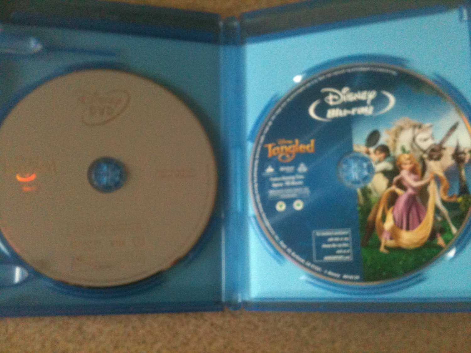 Tangled (Blu-ray/DVD, 2011, 2-Disc Set) LIKE NEW w/ Slipcover! Disney ...