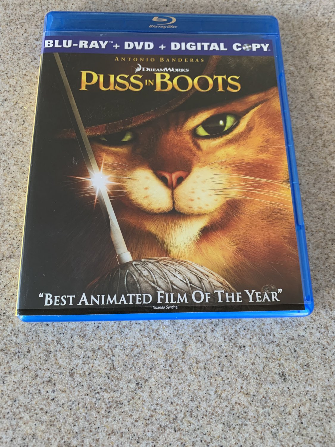 Puss in Boots (Blu-ray/DVD, 2012) LIKE NEW, Antonio Banderas, Dreamworks
