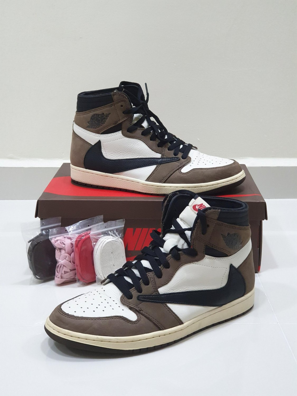 Jordan 1 Retro OG x Travis Scott High Mocha
