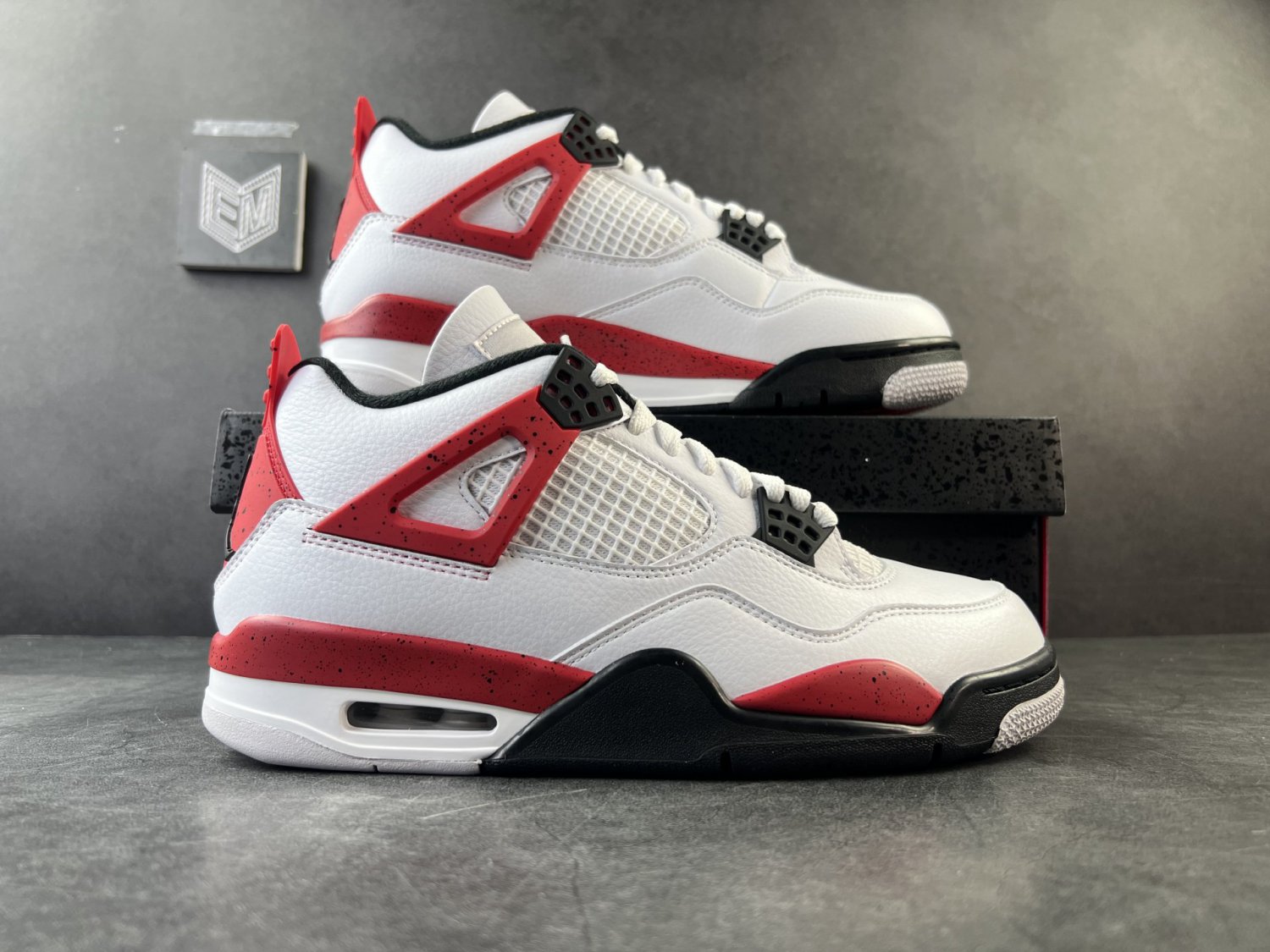 Air Jordan 4 Retro Red Cement_1