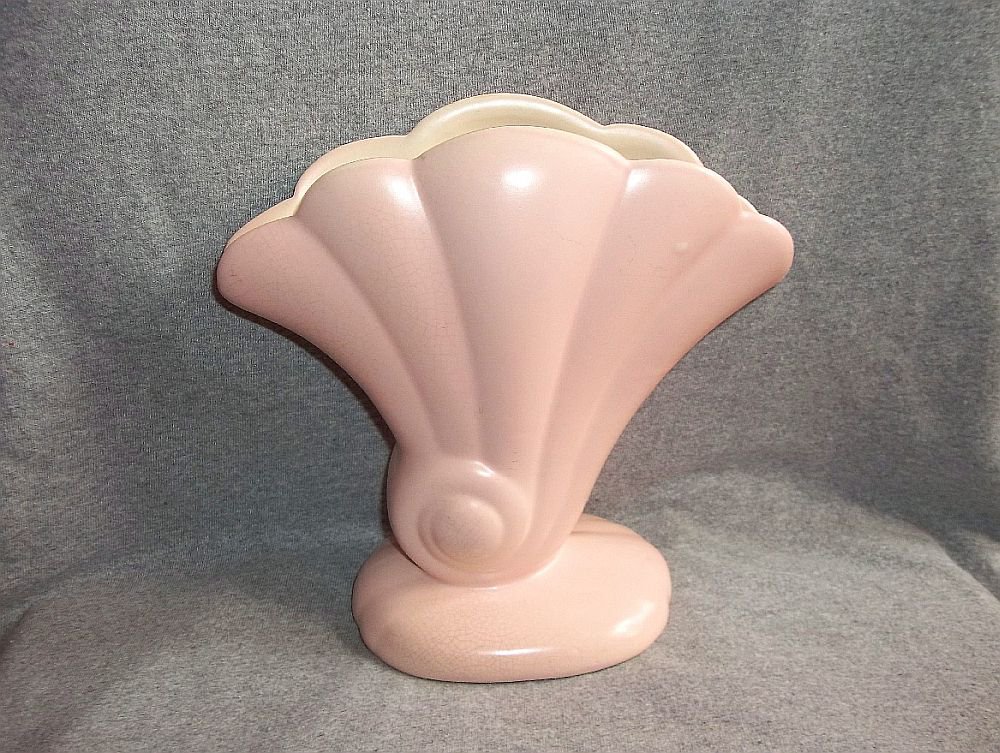 Red Wing Art Pottery Sea Shell Fan Vase #892