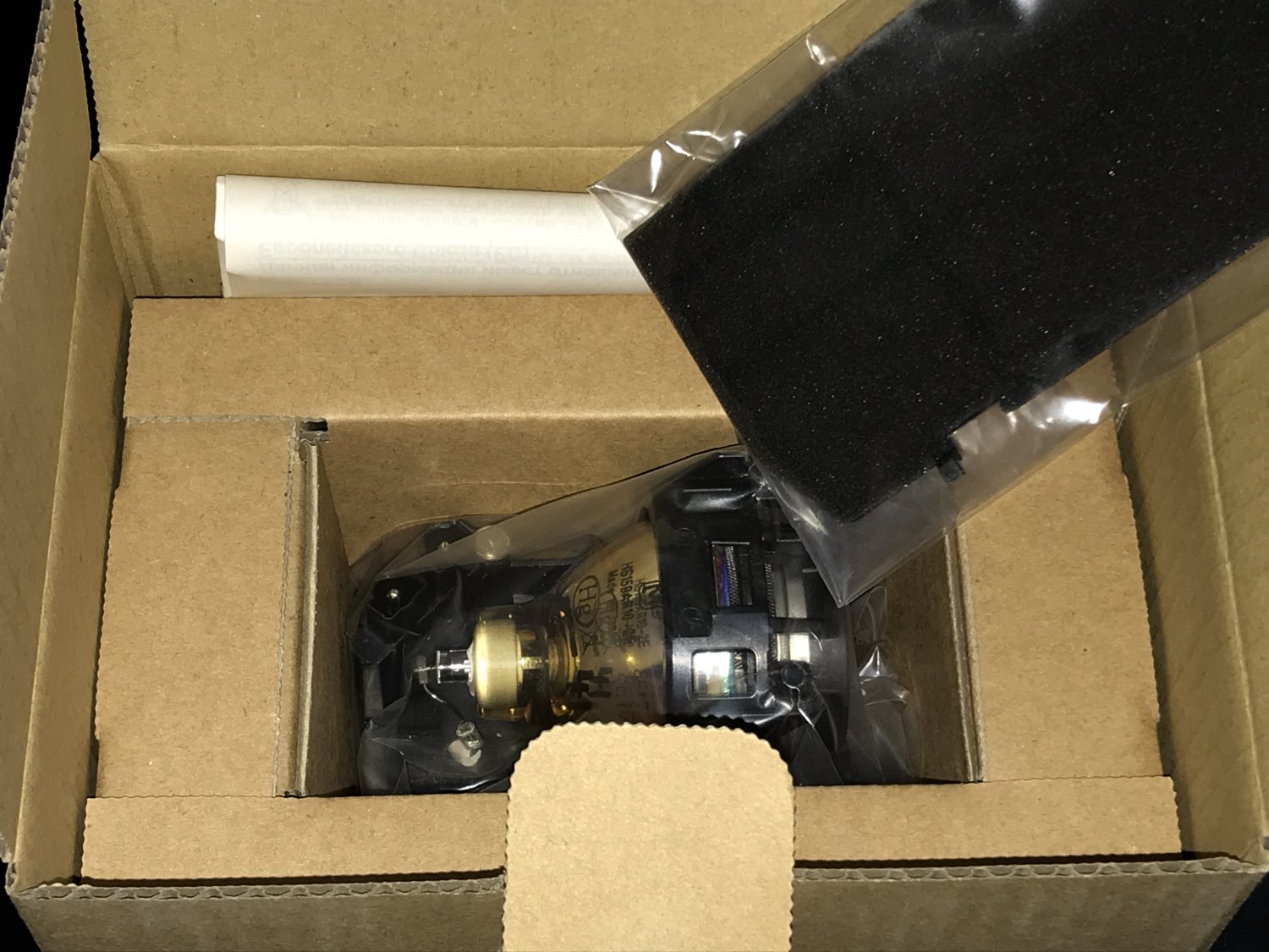 Genuine Hitachi DT00621 Projector Lamp and Filter for CP-s235 Projectors