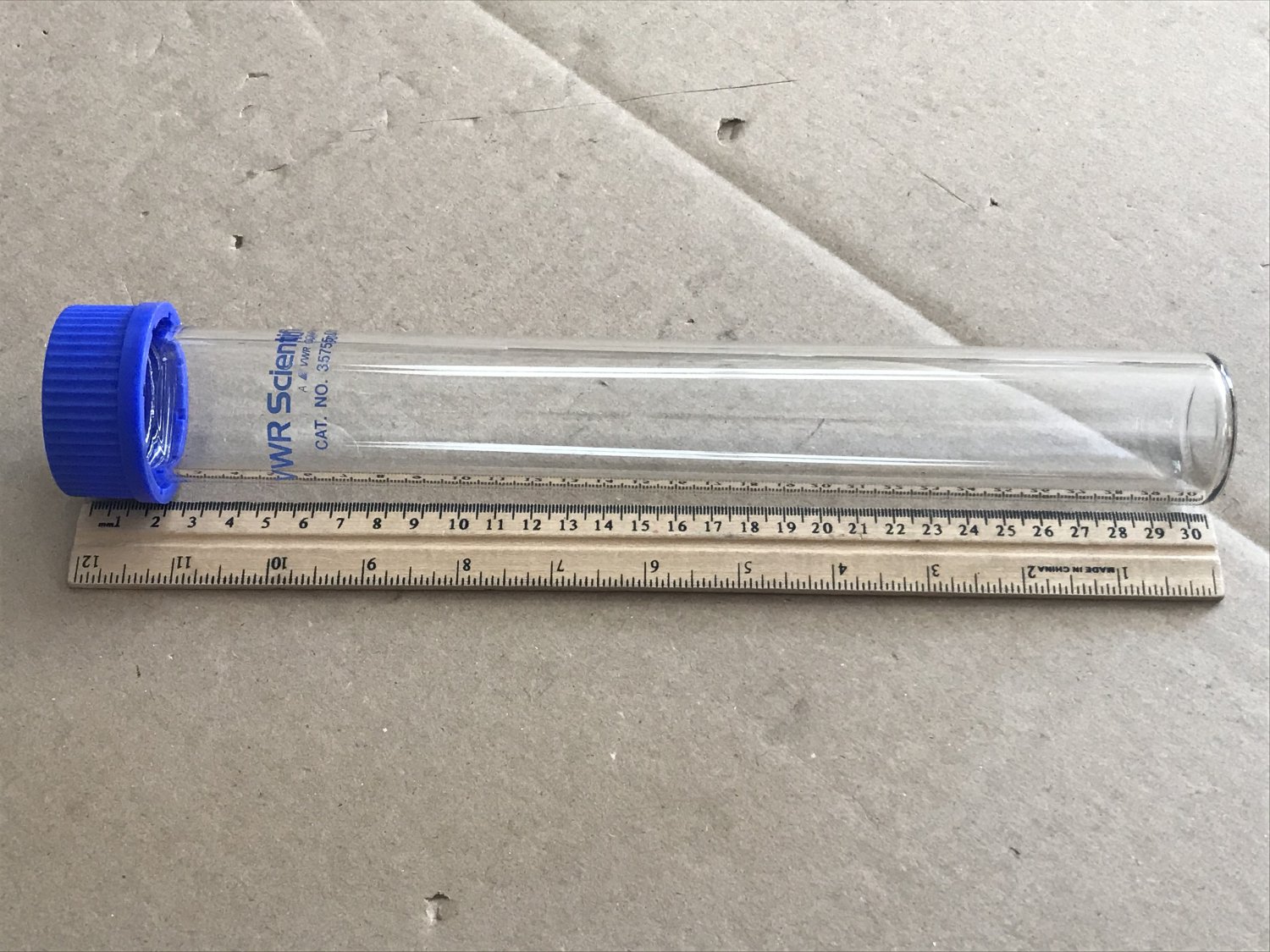 Lot of 6 VWR 35755-004 and 2 VWR 35755-002 Hybridization Bottles