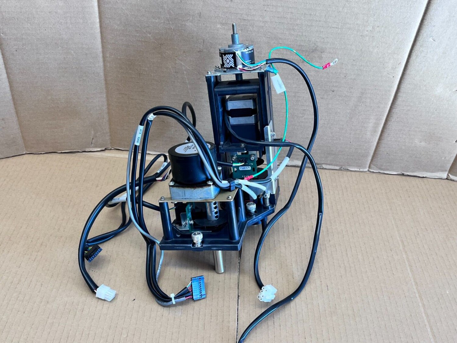 Waters Alliance 2690/2695 HPLC Carousel Carrier Drive WAT271290