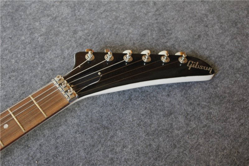 Gibson Explorer White guitar replica