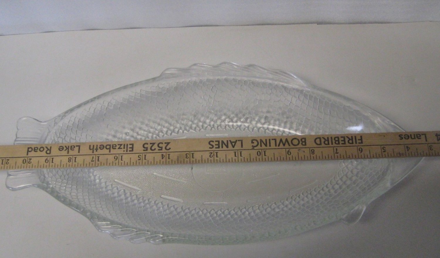 18" GLASBAKE Glass Fish Shaped Baking Dish Plate Platter 4141 Lent Plate