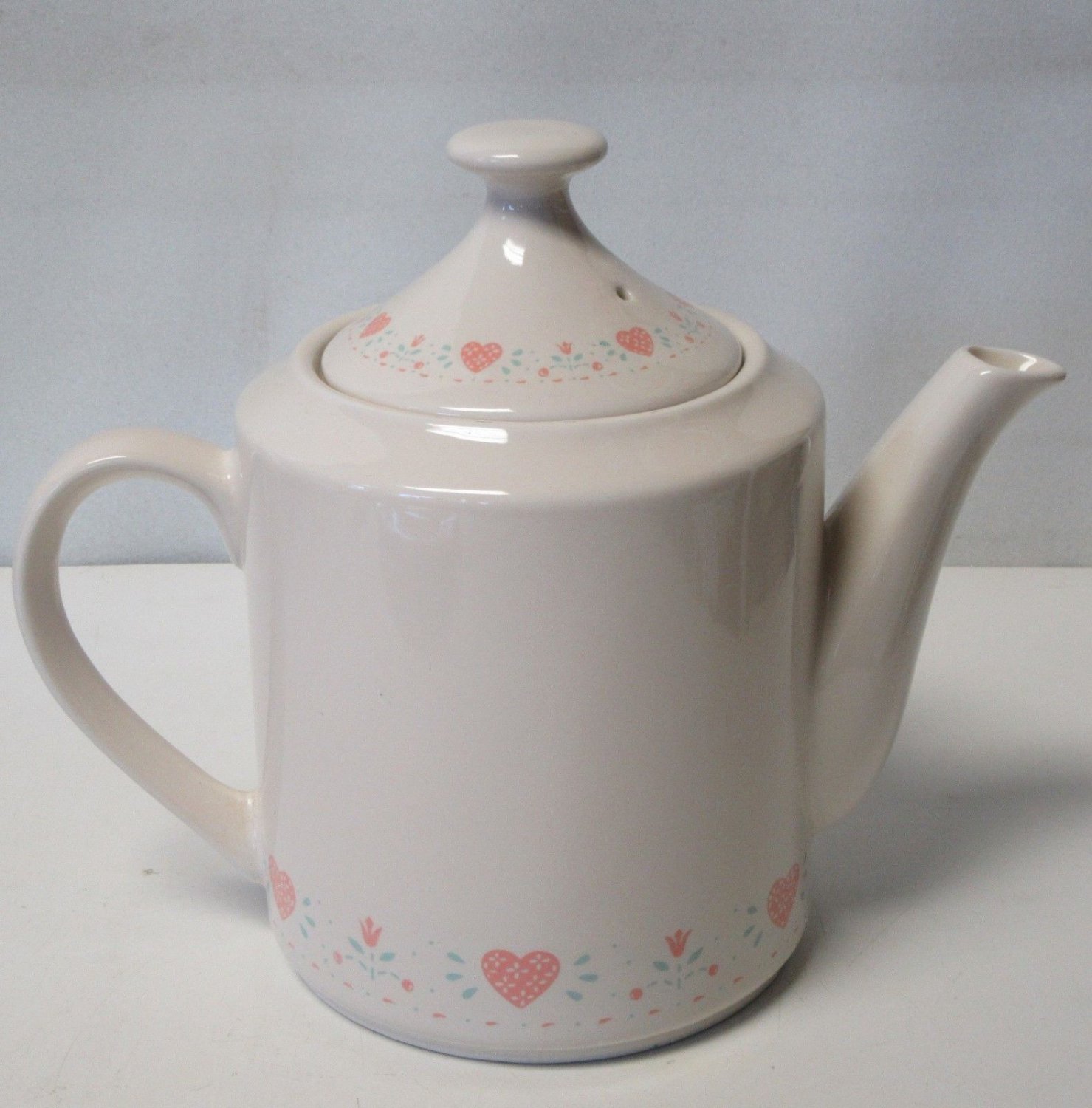 Corelle Coordinates Forever Yours Pink Hearts 6 Cup Porcelain Teapot