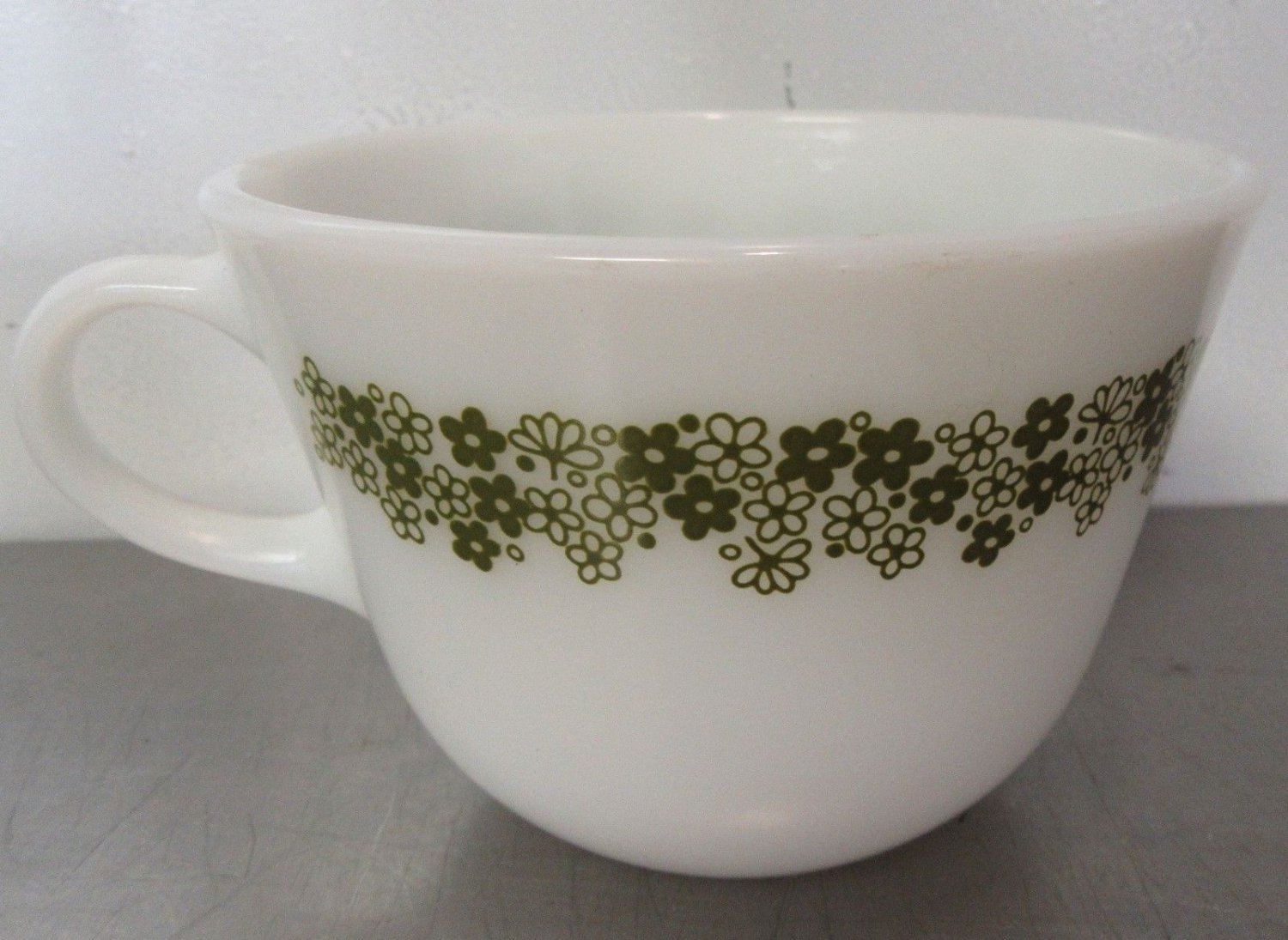 Corning Corelle Pyrex• Milk Glass CUP • Green Crazy Daisy Spring Blossom
