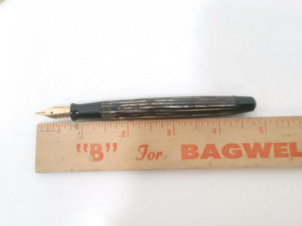 VINTAGE WearEver Pacemaker FOUNTAIN PEN No Cap 14K Nib