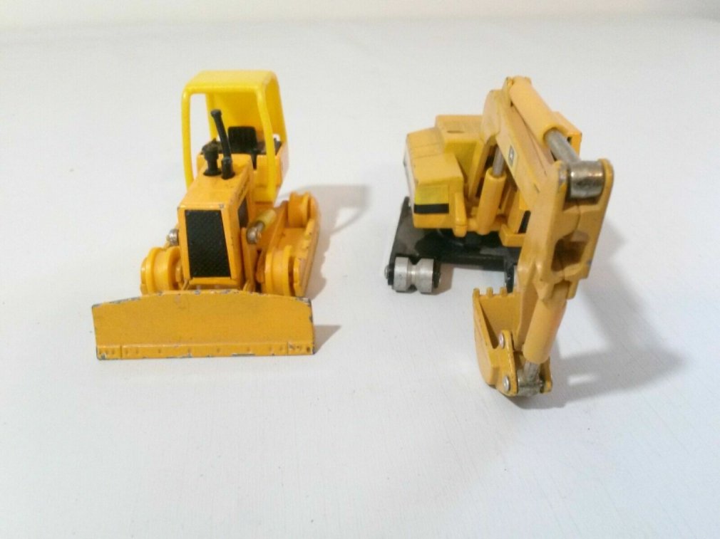 ERTL John Deere Excavator & Bulldozer 1:64 Scale Diecast Metal Parts Only