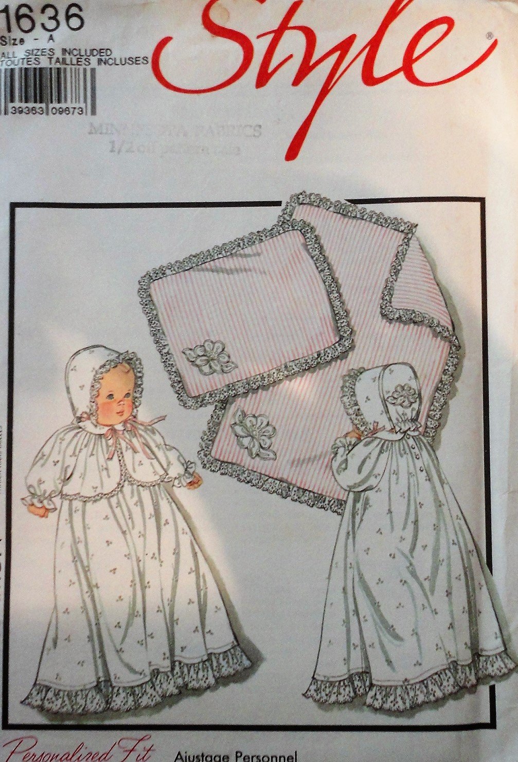 Style 1636 Baby Christening Robe Bonnet Pram Set Gown Sewing Pattern