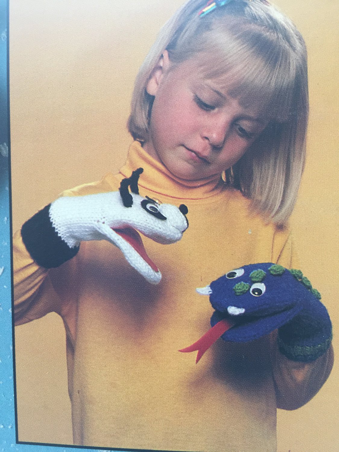 Puppet Mittens Knitting Pattern Leisure Arts 2275 puppy bunny snake pig ...