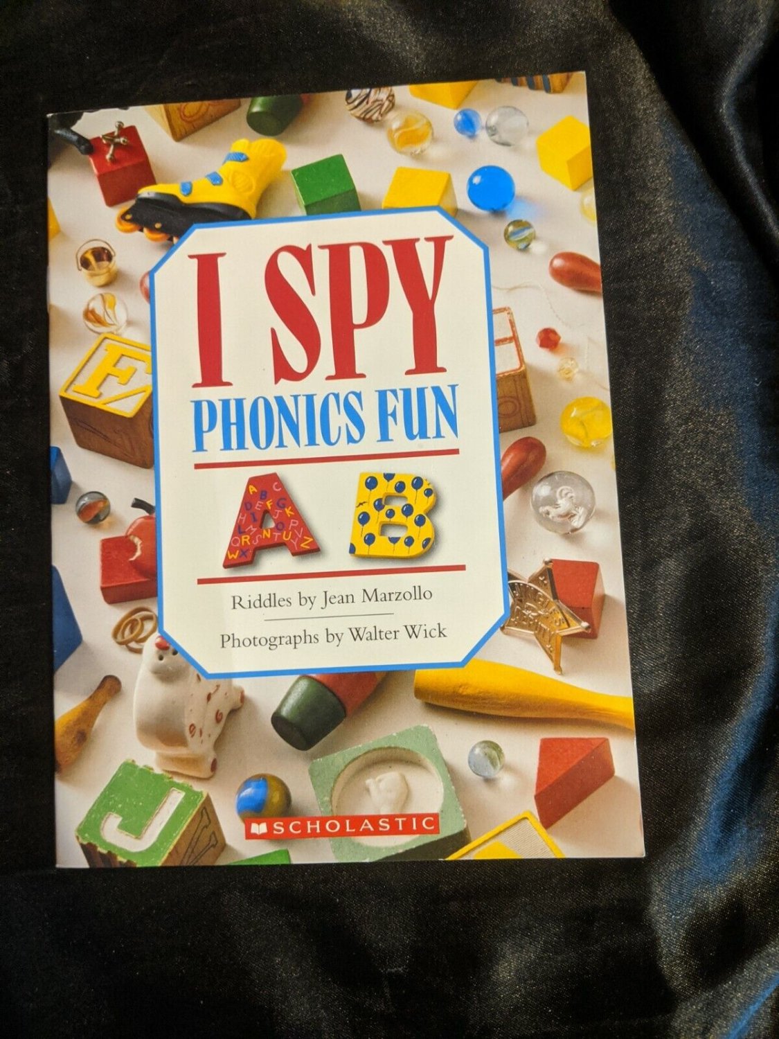 I Spy Phonics Fun A and B - By Marzollo, Jean
