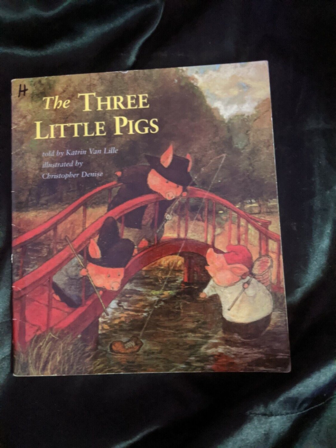 THREE LITTLE PIGS (INVITATIONS TO LITERACY, BOOK 40