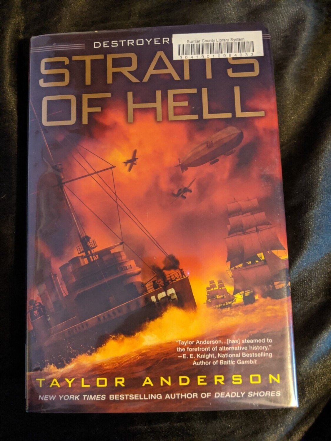Straits of Hell (Destroyermen) by Taylor Anderson