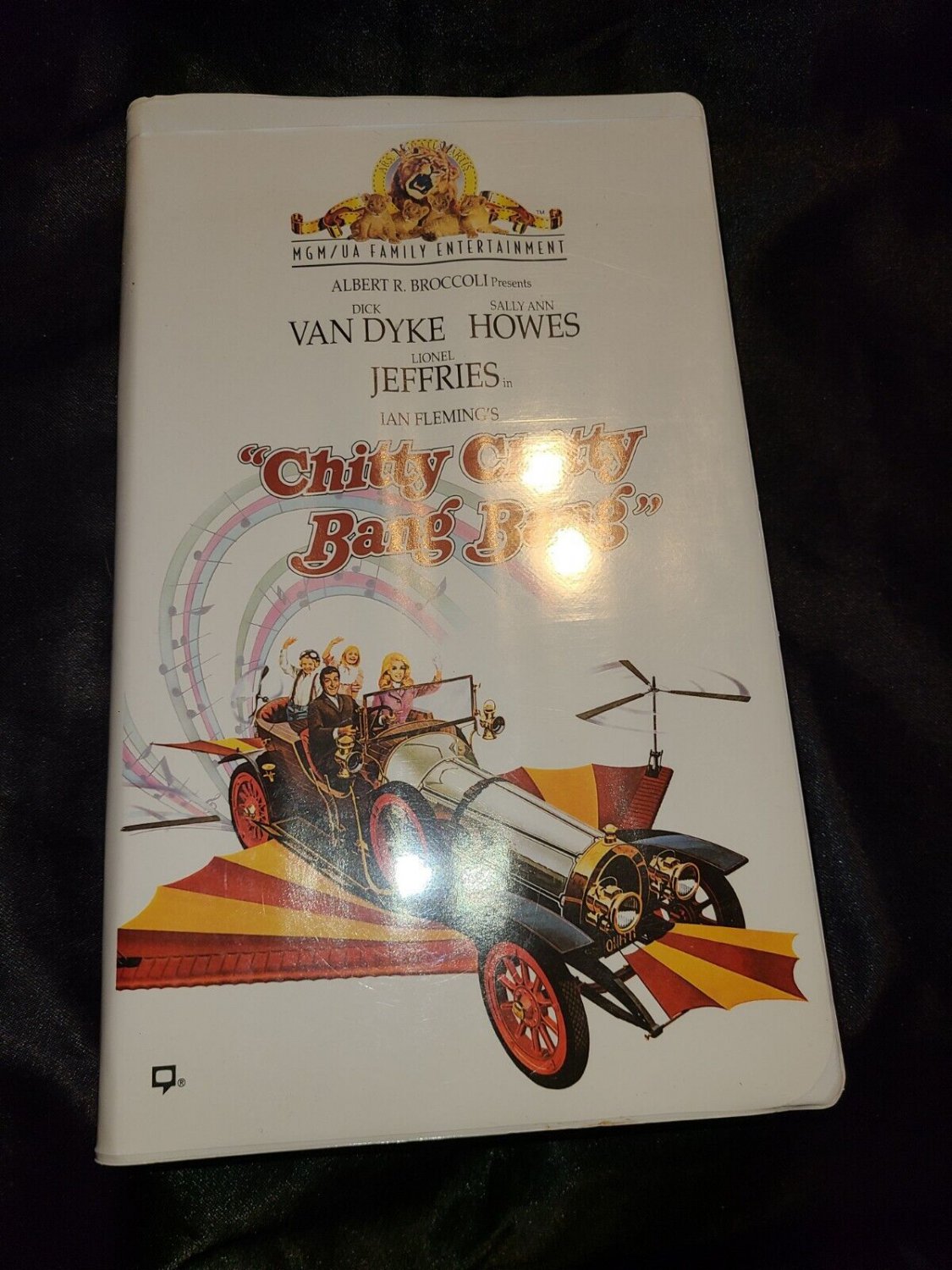 Chitty Chitty Bang Bang VHS 1994 MGM/UA Family Entertainment Clamshell Tape