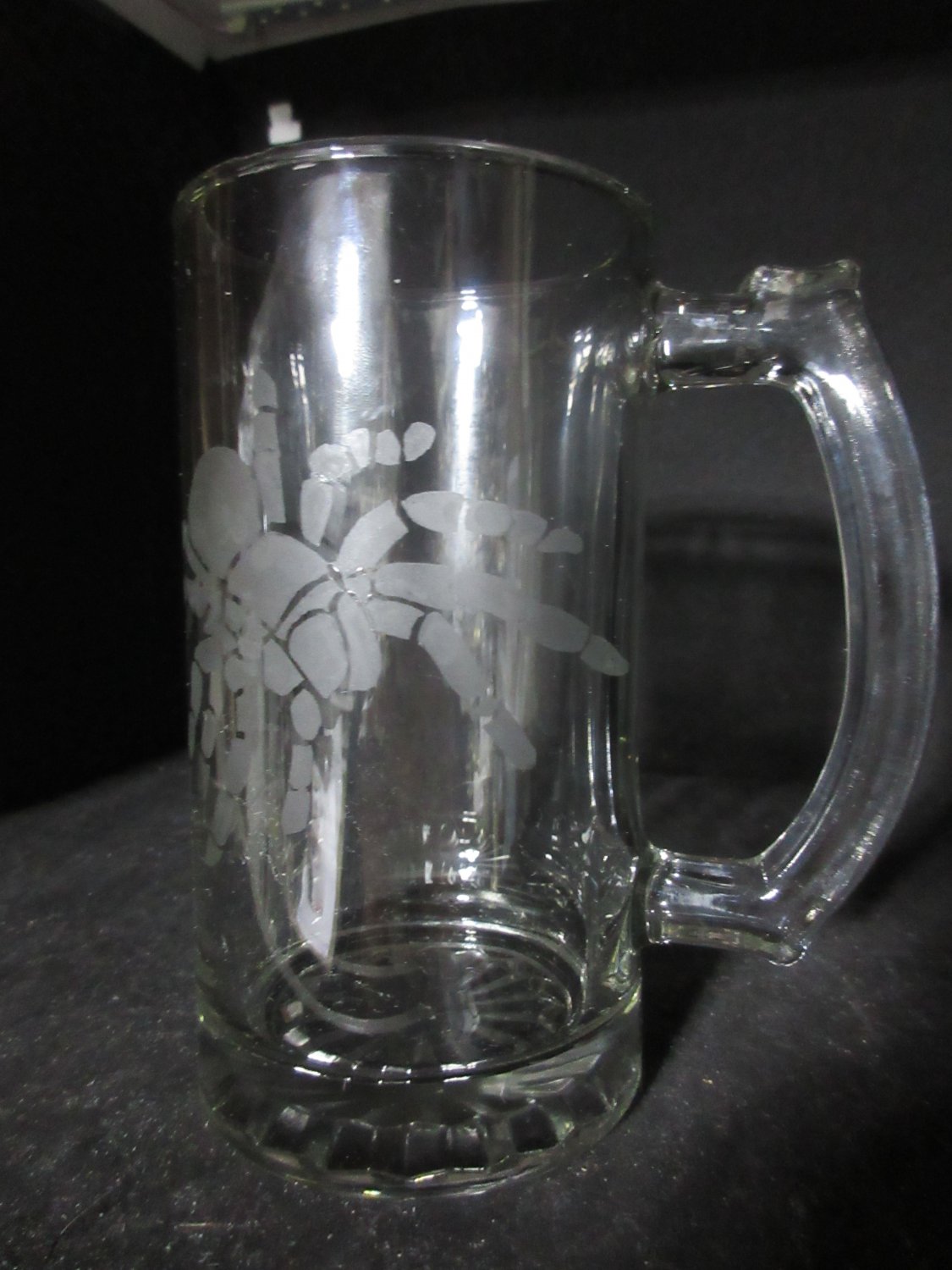 NEW ETCHED TARANTULA GLASS ROOT BEER MUG