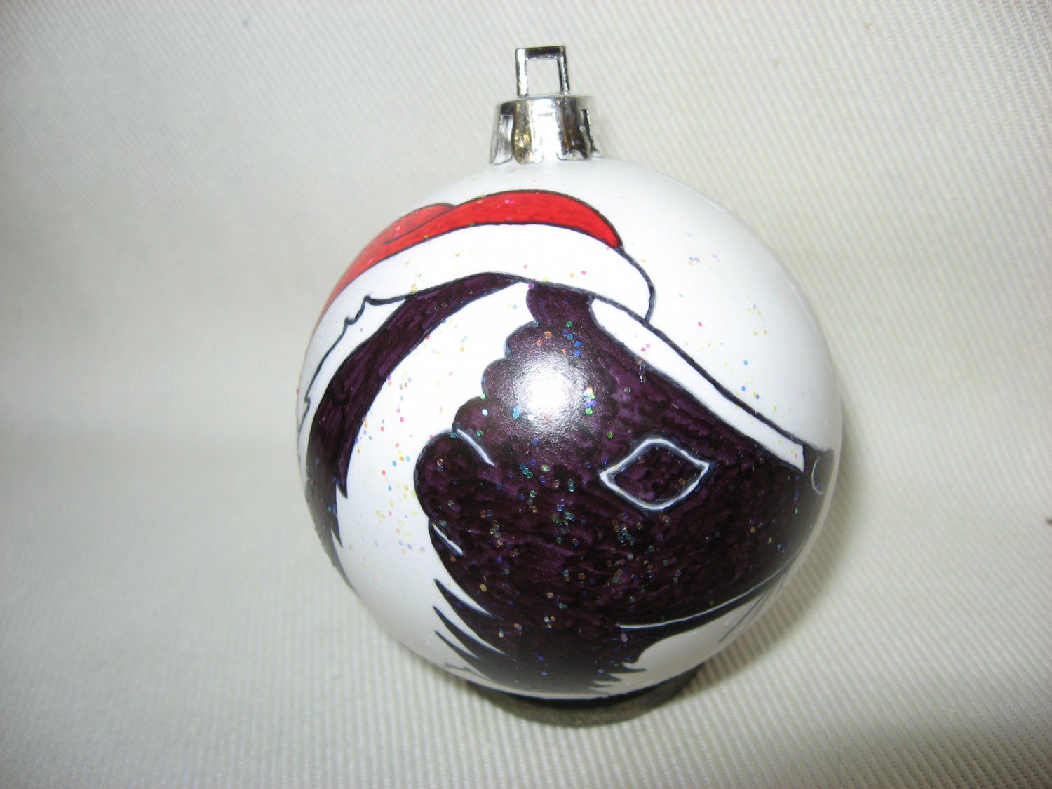 NEW HANDPAINTED SKUNK SANTA CLAUS UNBREAKABLE CHRISTMAS BALL ORNAMENT