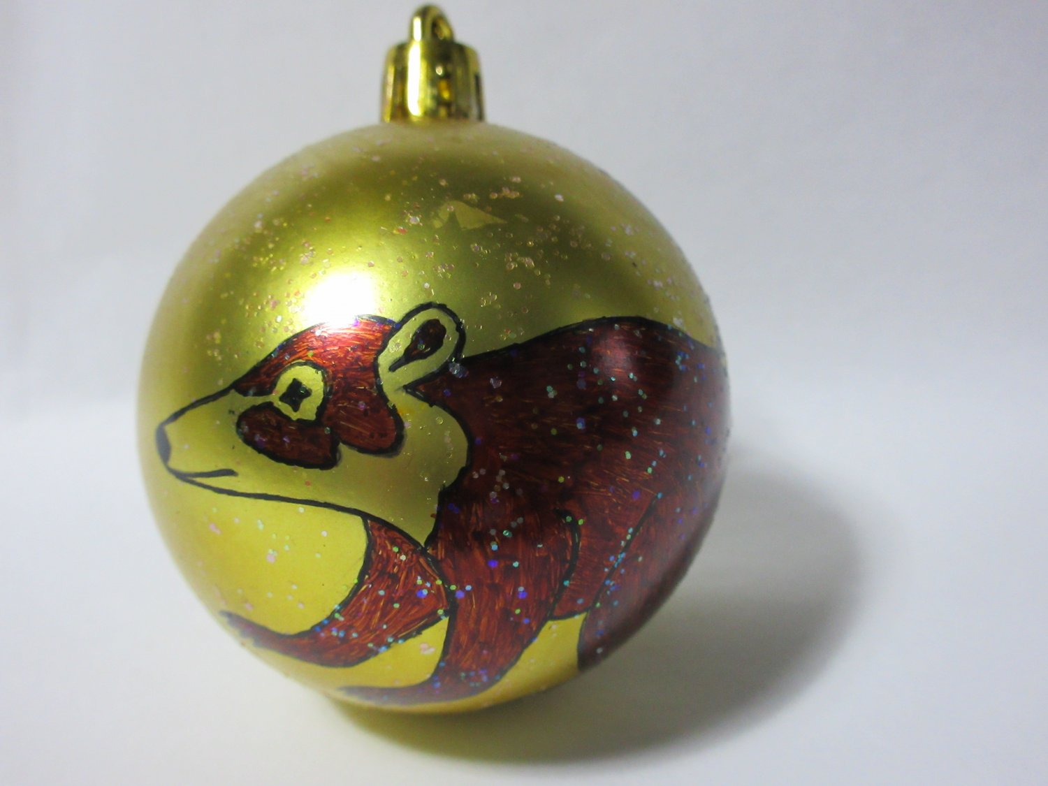 NEW HANDPAINTED COATI MUNDI UNBREAKABLE CHRISTMAS BALL ORNAMENT