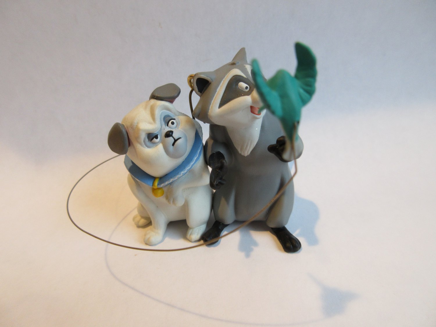 VINTAGE 1995 WALT DISNEY POCOHONTAS MEEKO RACCOON PERCY FLIT CHRISTMAS ...