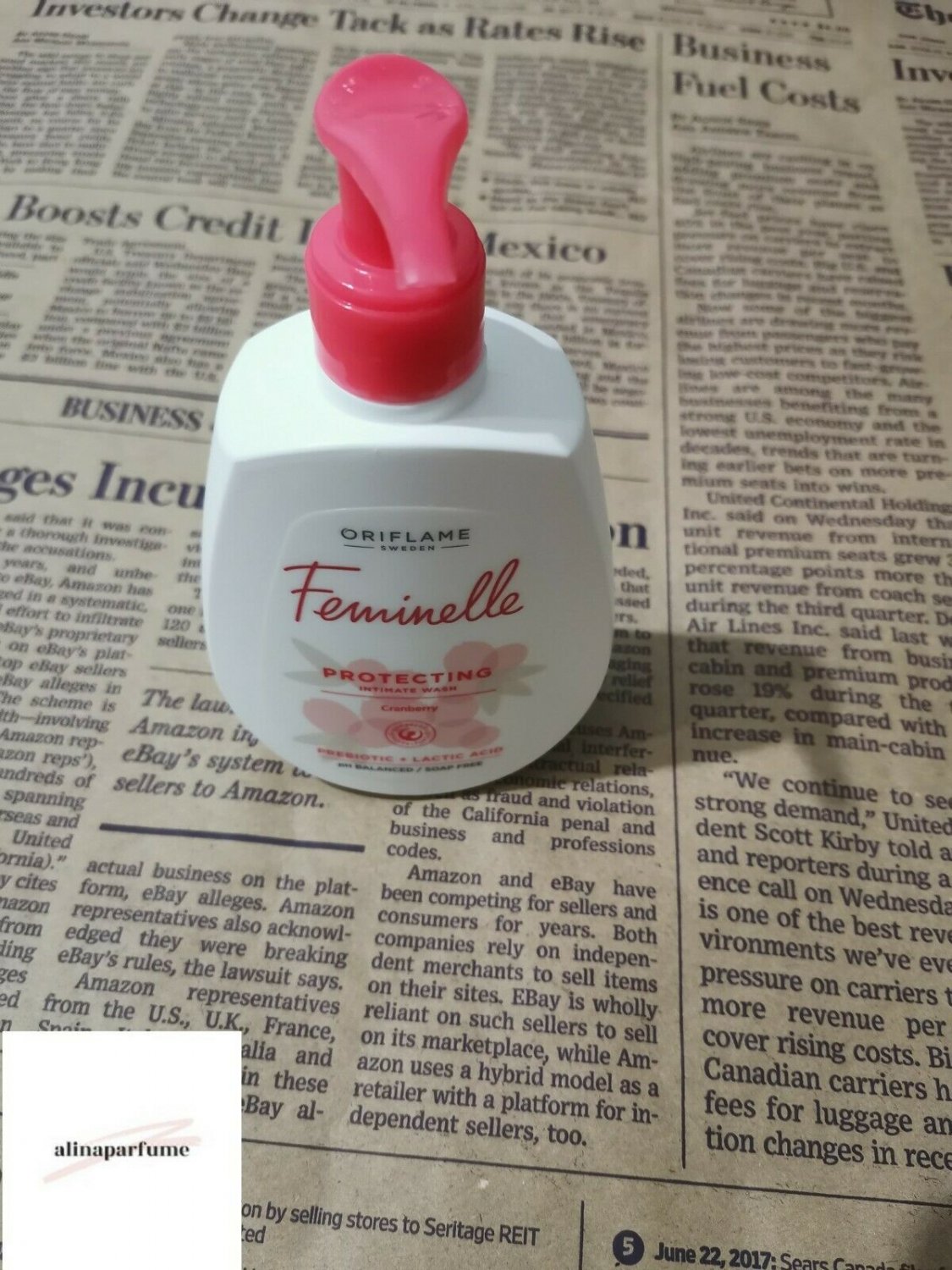 Oriflame Protective gel for intimate hygiene Feminelle 300 ml/10.0 fl ...