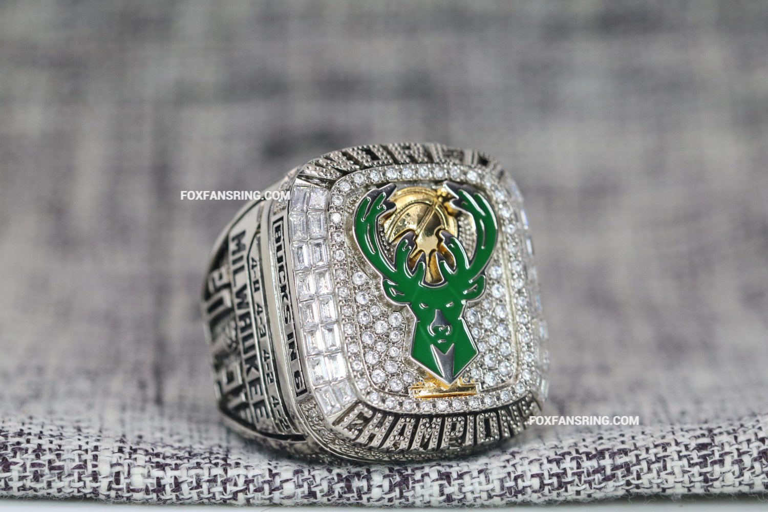 2021 Milwaukee Bucks Championship Ring - Premium Series