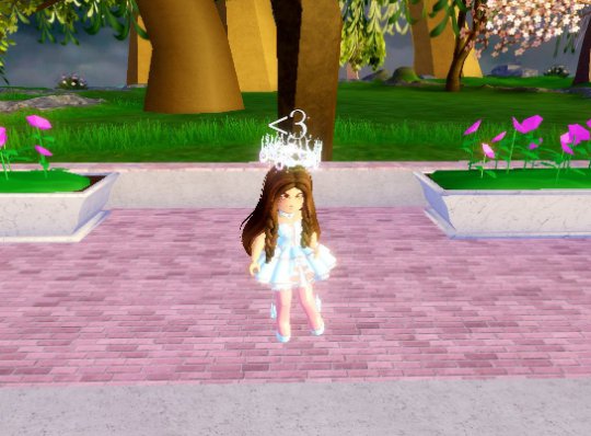 Royale High winter 2020 halo, limited in-game avatar accessories