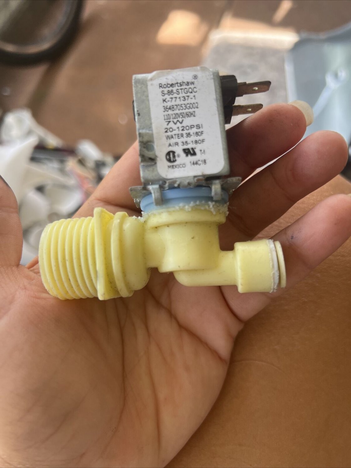 Invensys S 86 Stgqc K 77137 1 364b7053g002 Refrigerator Ice Maker Valve